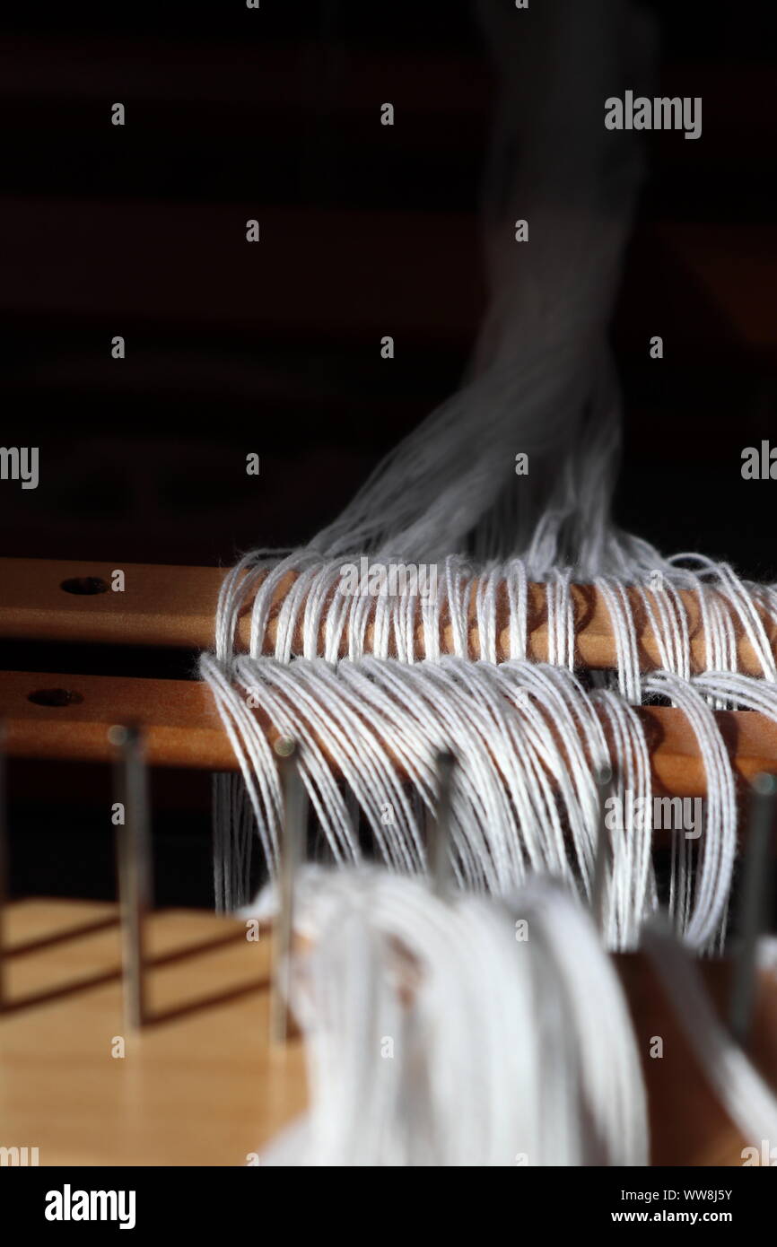 Raddle cross -Fotos und -Bildmaterial in hoher Auflösung – Alamy