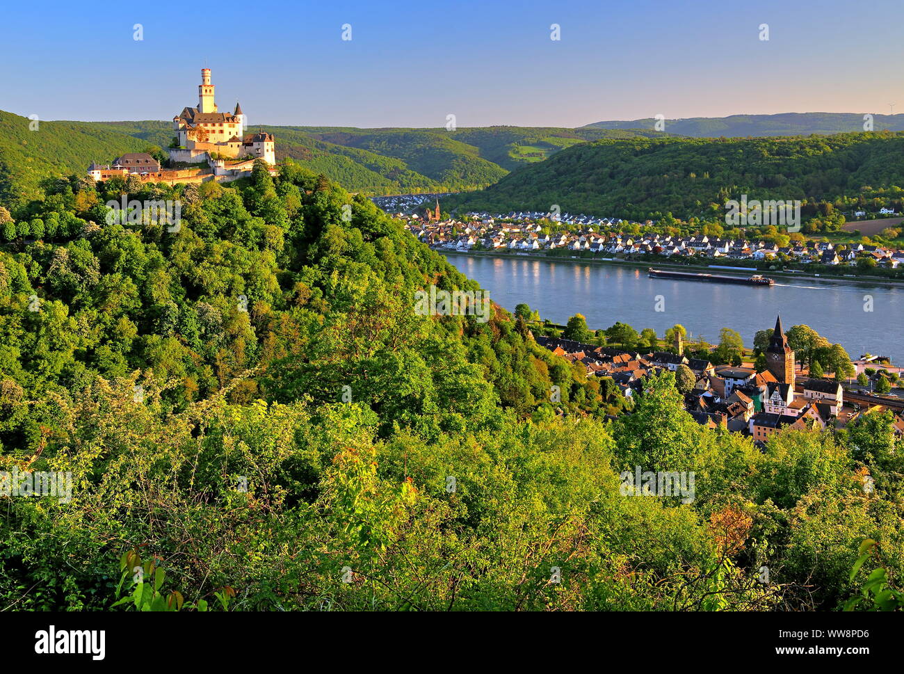 Marksburg rhine valley castle germany -Fotos und -Bildmaterial in hoher ...