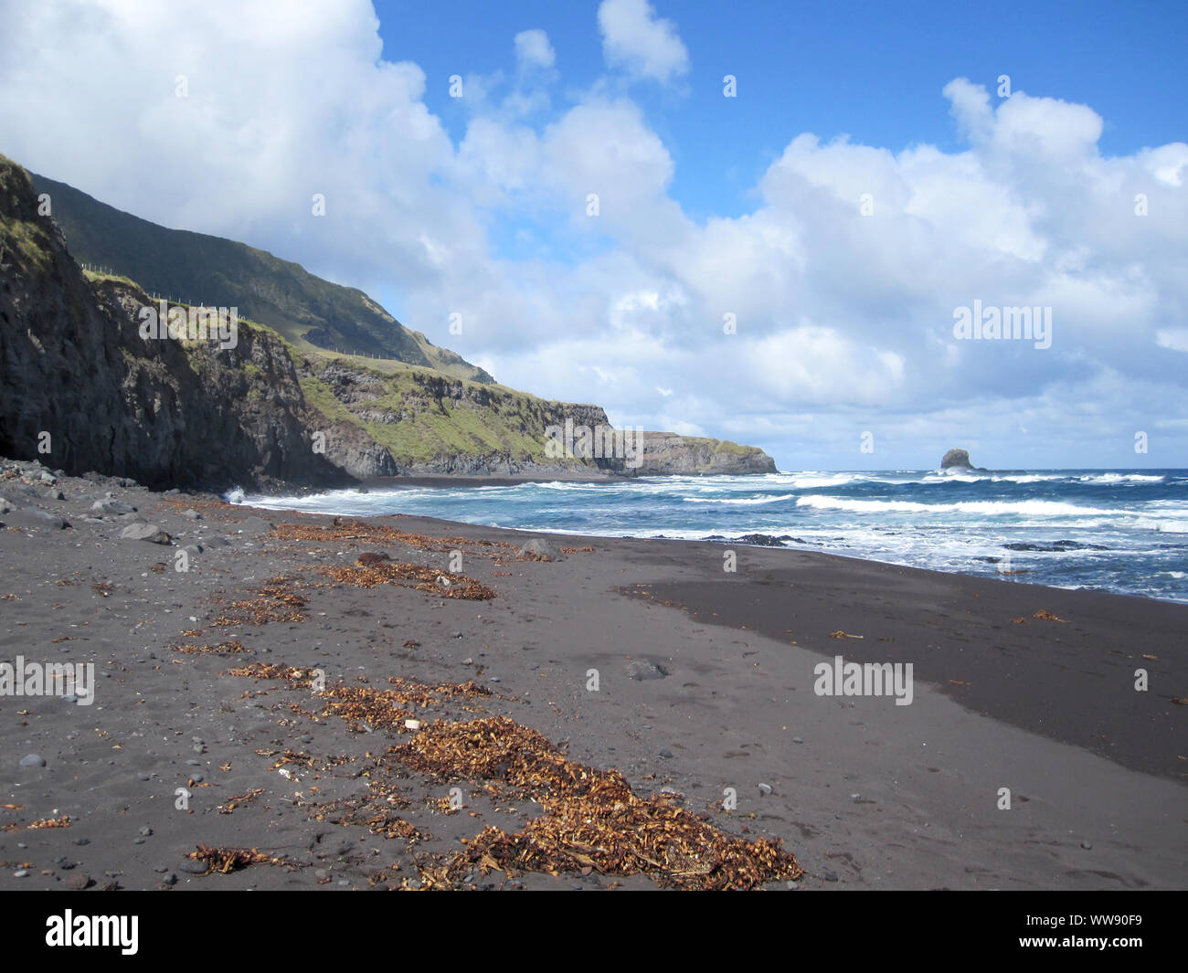 Vulkanischer strand -Fotos und -Bildmaterial in hoher Auflösung – Alamy