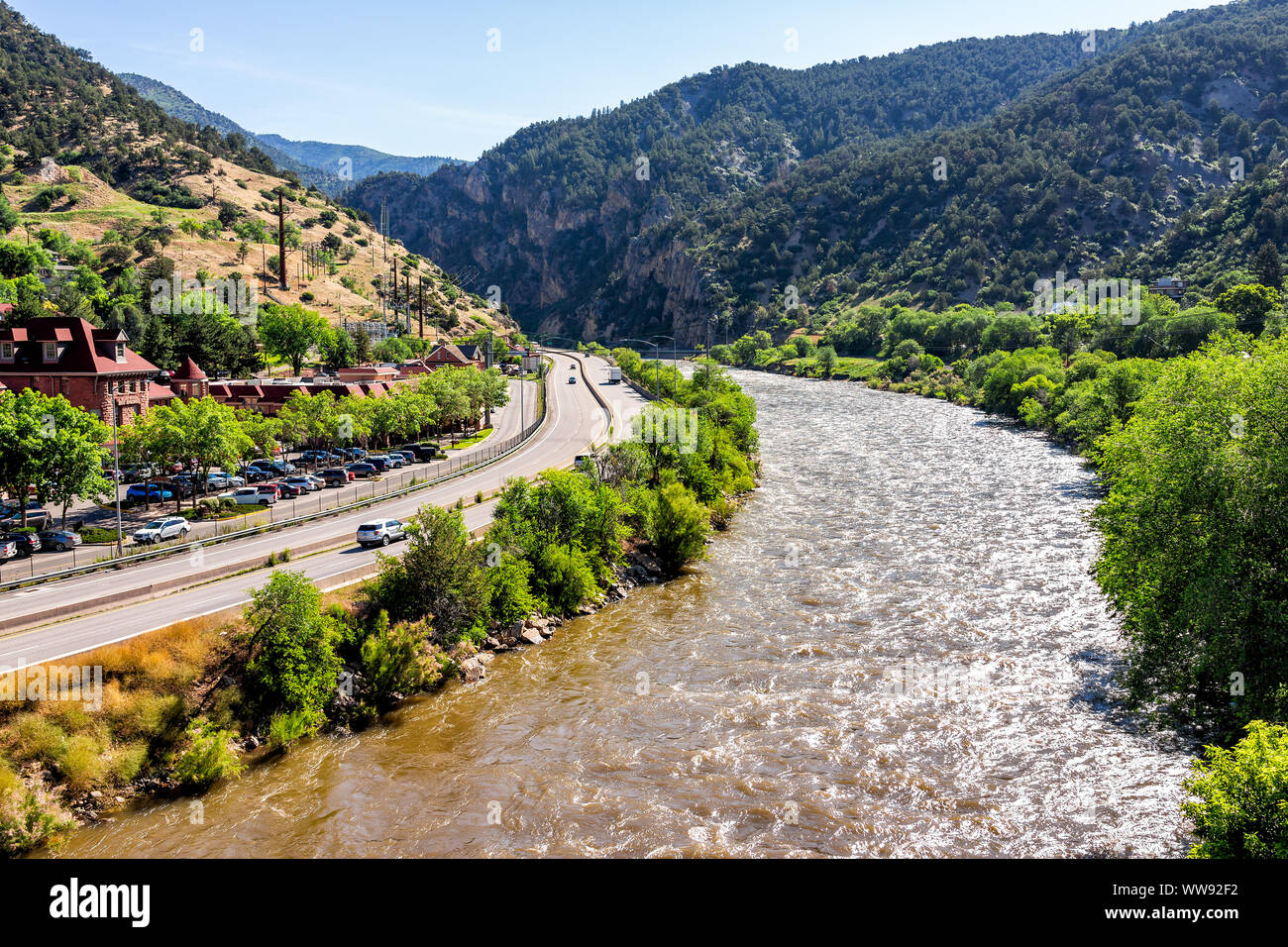 Glenwood Springs, USA - 10. Juli 2019: Roaring Fork Colorado River in ...