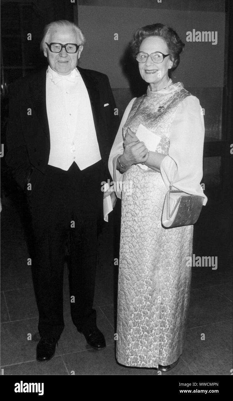 Ehefrau Finanzminister Stockfotos und -bilder Kaufen - Alamy