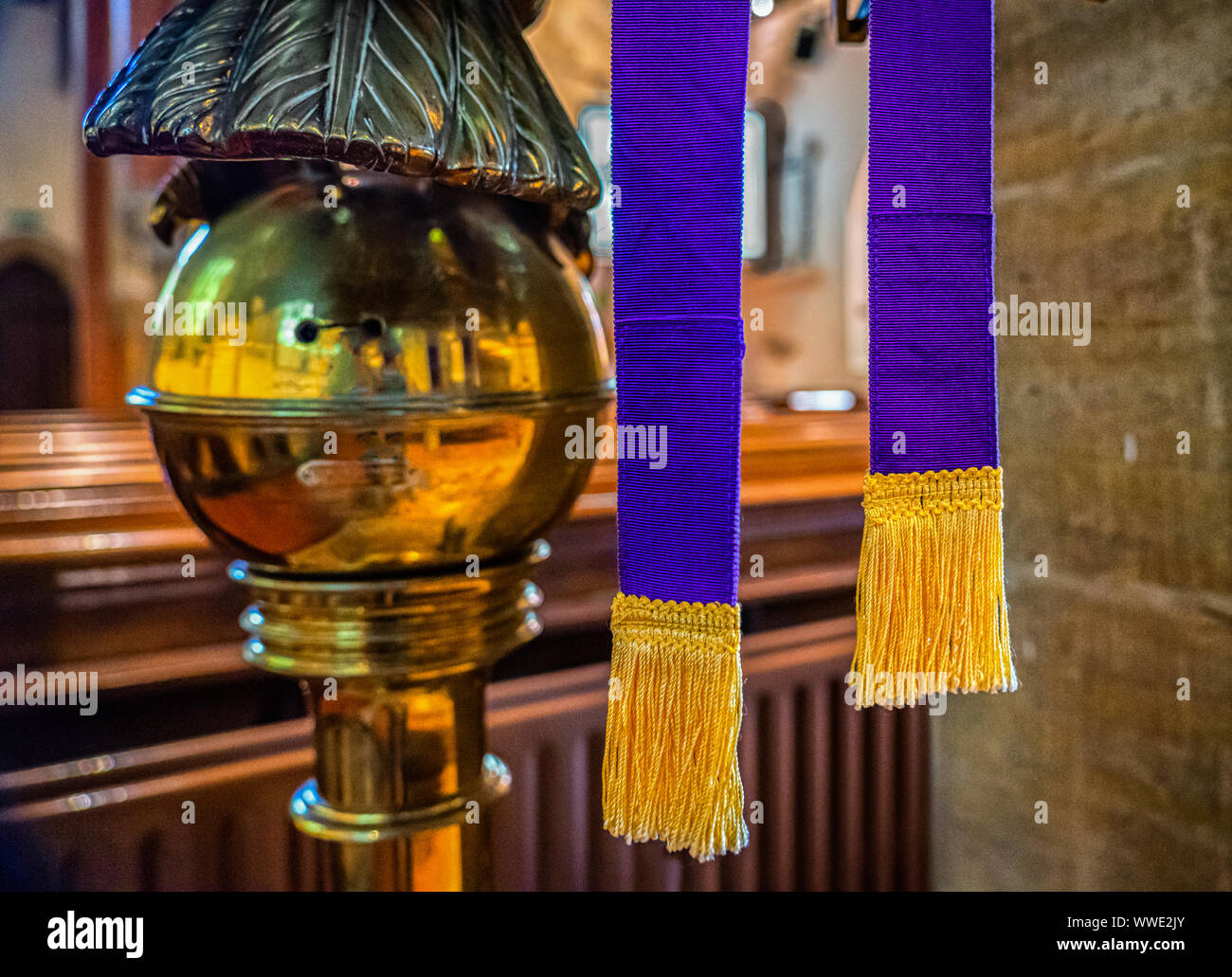 Goldenes rednerpult -Fotos und -Bildmaterial in hoher Auflösung – Alamy