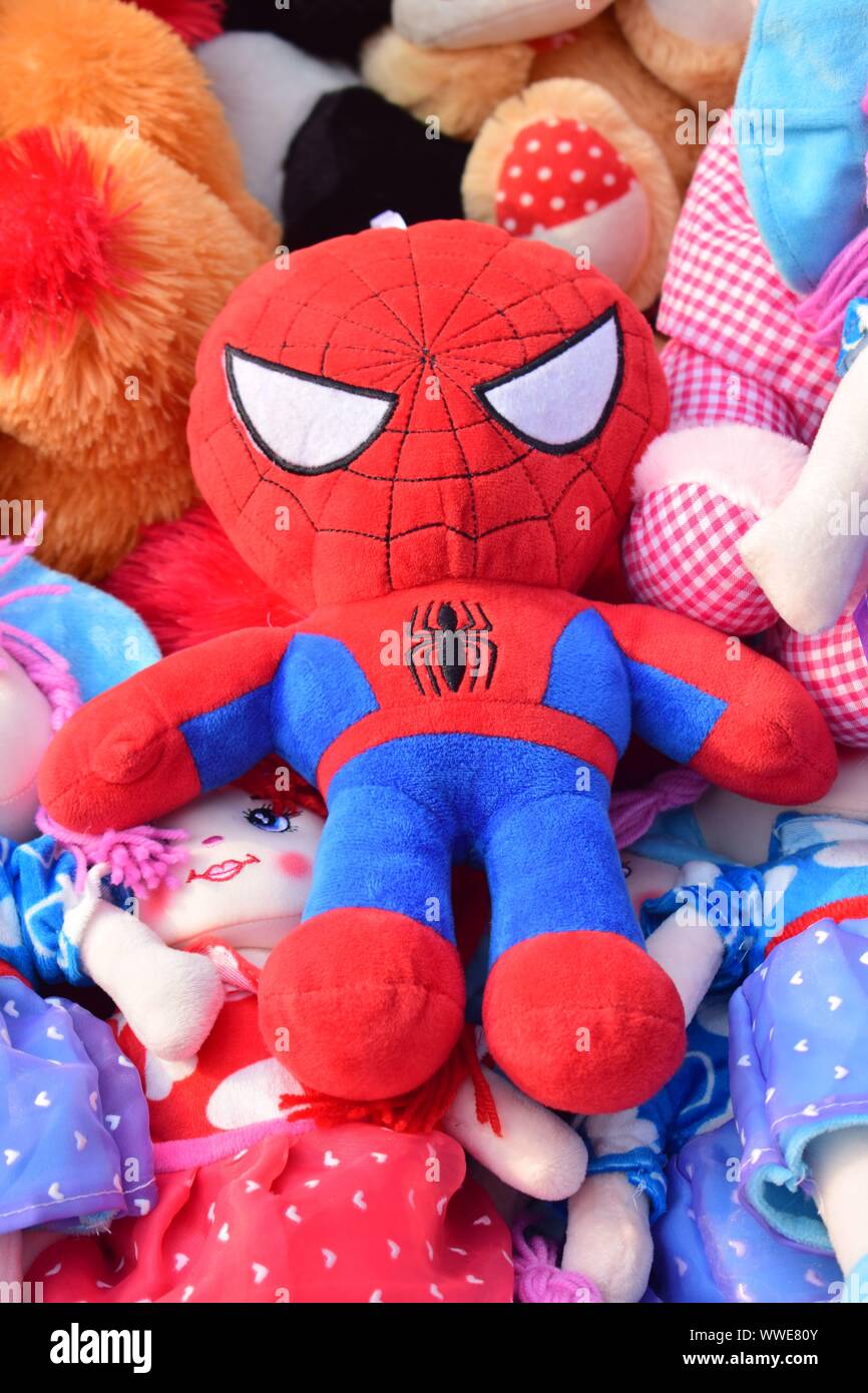 Spiderman puppe -Fotos und -Bildmaterial in hoher Auflösung – Alamy