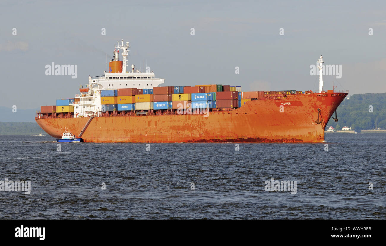 Handelsschiff und lotsenboot -Fotos und -Bildmaterial in hoher ...