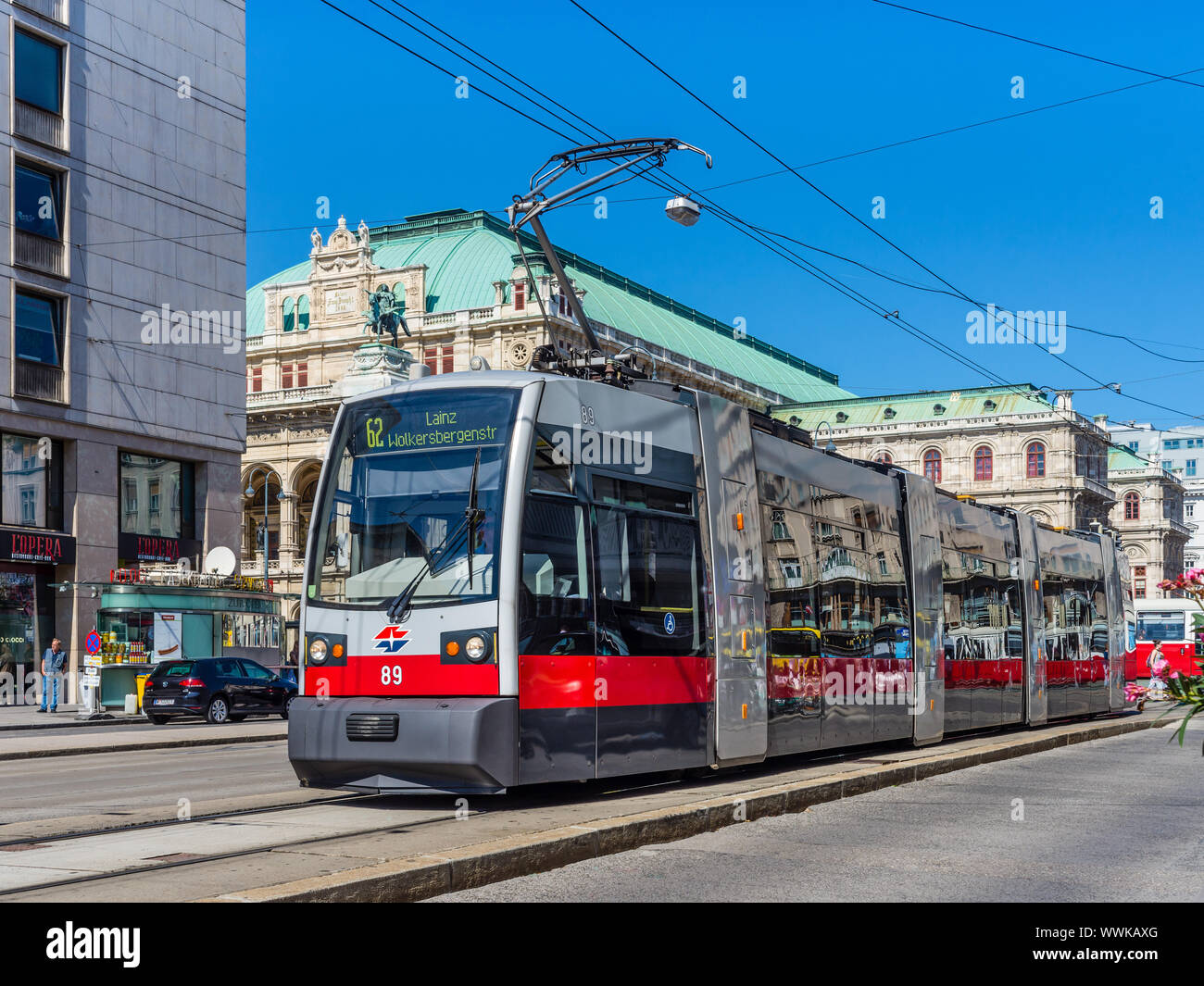 Straßenbahn elektrisch -Fotos und -Bildmaterial in hoher Auflösung – Alamy