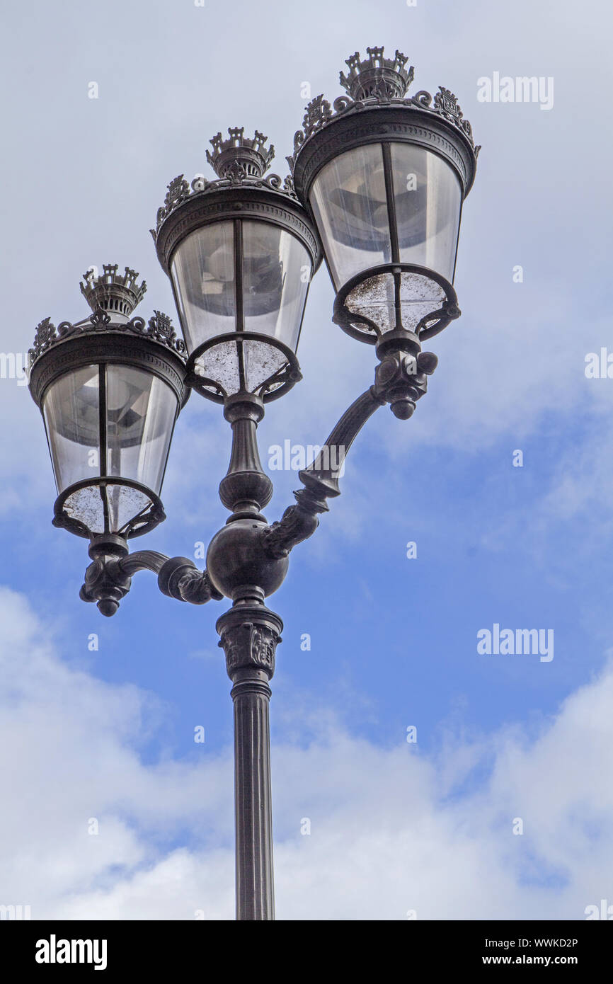 Paris Lamppost Street Lamp Stockfotos und -bilder Kaufen - Alamy
