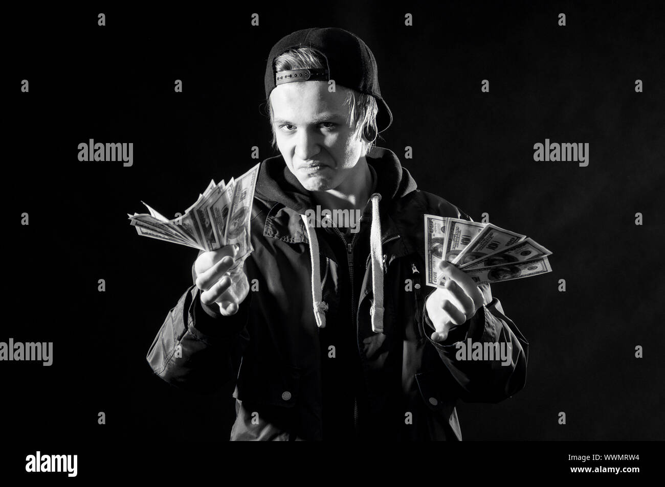 Ausdruck jung -Fotos und -Bildmaterial in hoher Auflösung – Alamy