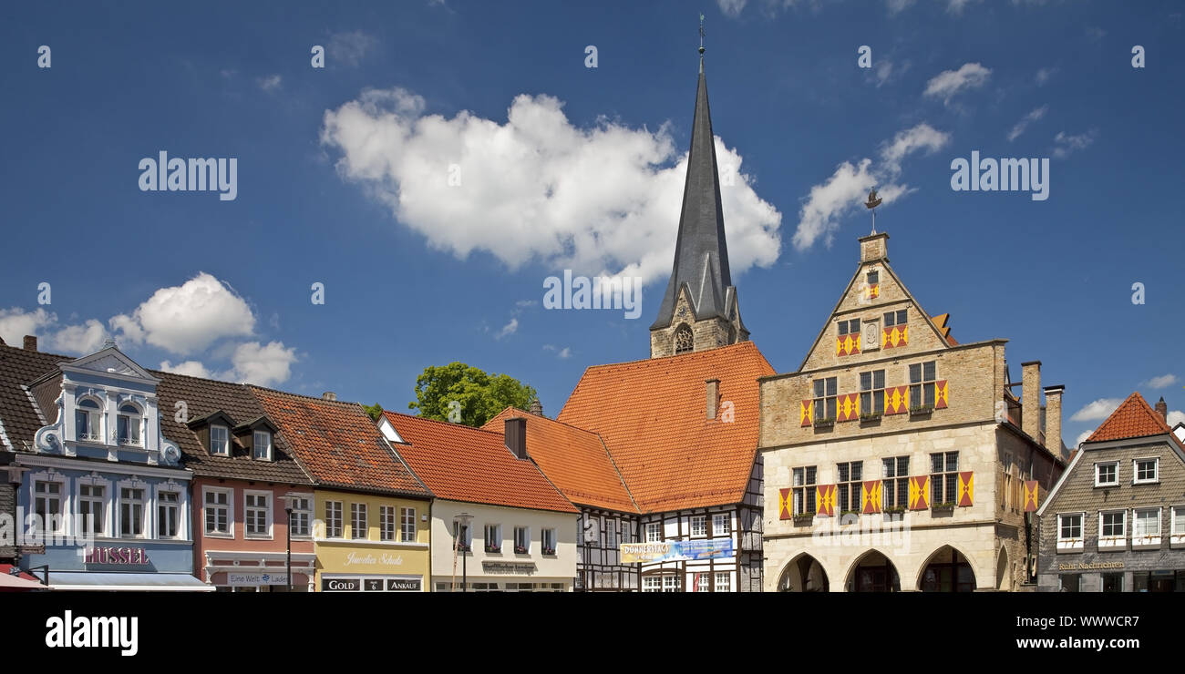 Altstadt mit Rathaus und St. Christophorus Kirche, Werne, Nordrhein ...