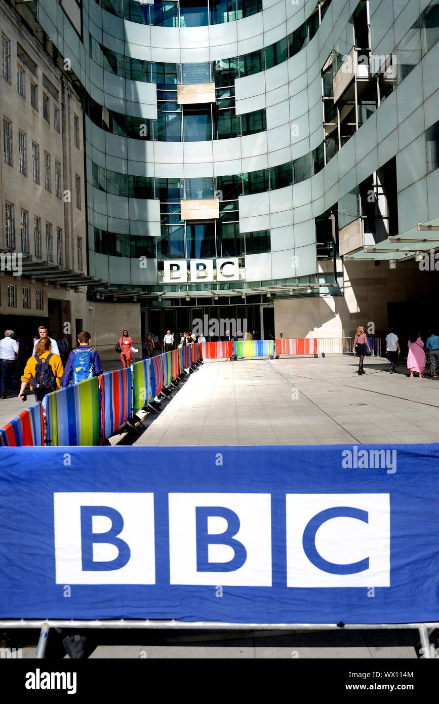 Bbc broadcasting house exterior -Fotos und -Bildmaterial in hoher ...