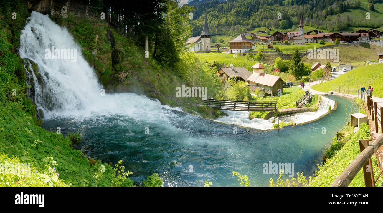 Jaun wasserfall schweiz -Fotos und -Bildmaterial in hoher Auflösung – Alamy