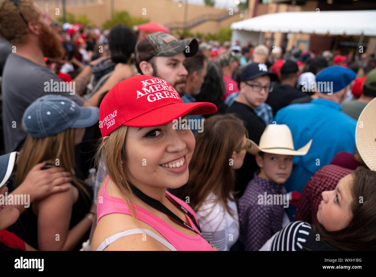 Roter magahut -Fotos und -Bildmaterial in hoher Auflösung – Alamy