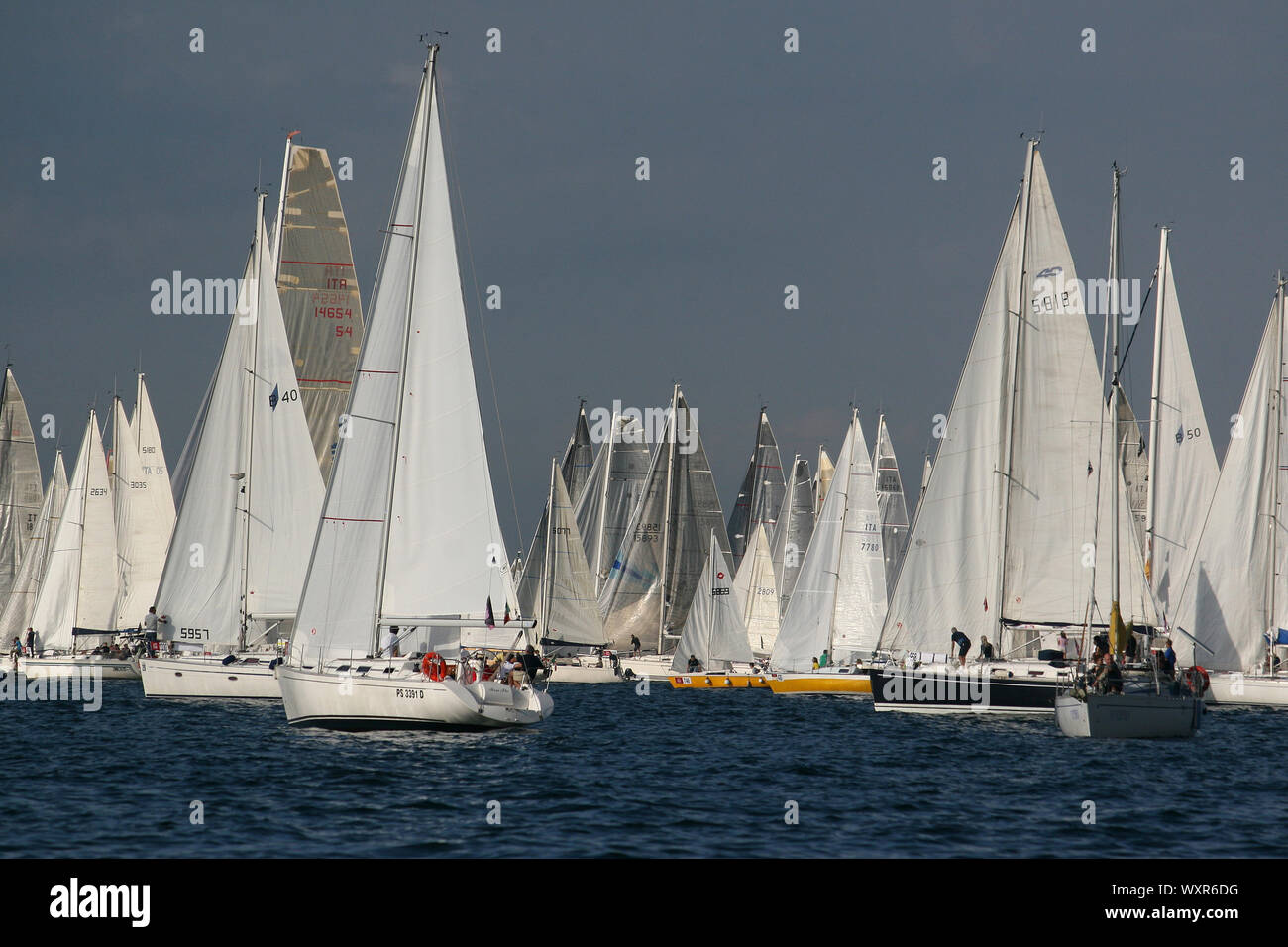 Historische segelregatta -Fotos und -Bildmaterial in hoher Auflösung ...