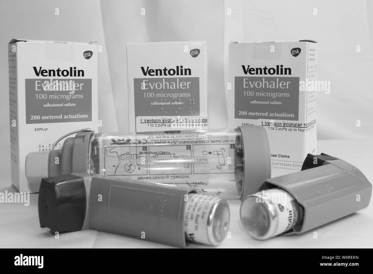 Inhalator puff Schwarzweiß-Stockfotos und -bilder - Alamy