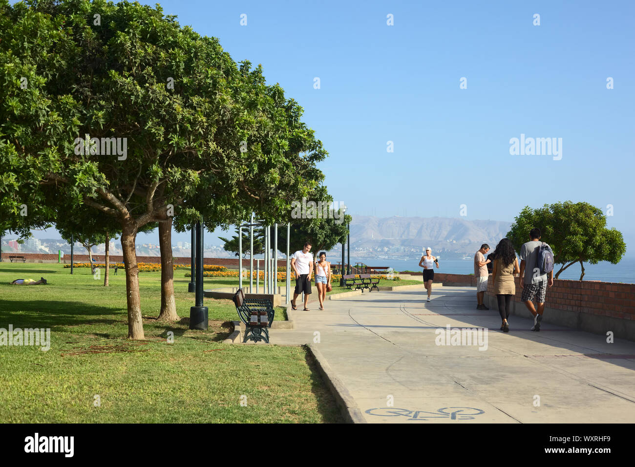 Parque antonio raimondi -Fotos und -Bildmaterial in hoher Auflösung – Alamy
