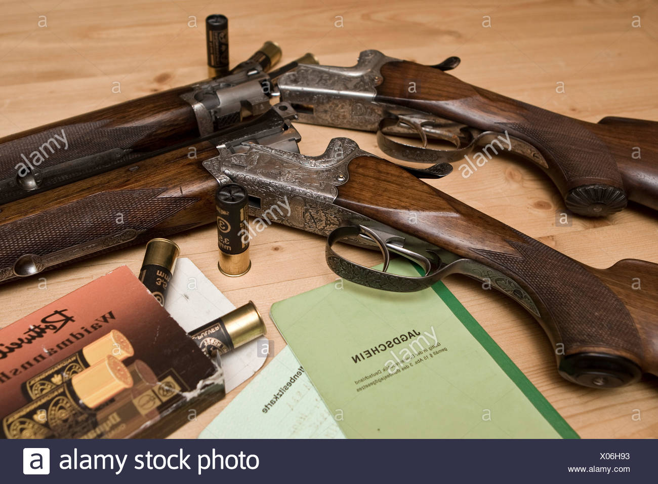 Lange Waffen Stockfotos und -bilder Kaufen - Alamy