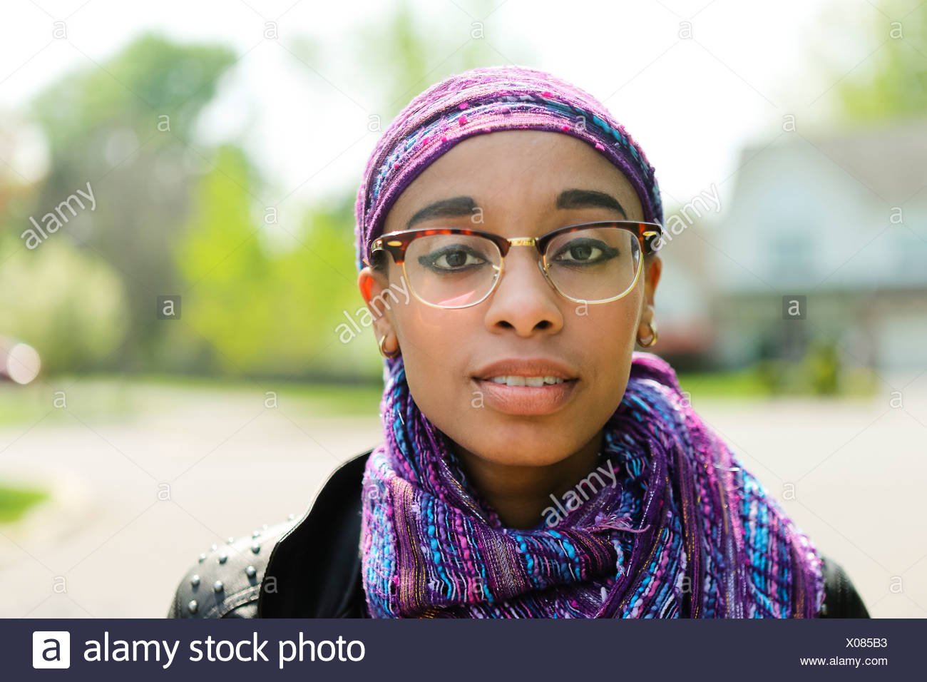 Kopftuch Frau Stockfotos und -bilder Kaufen - Alamy