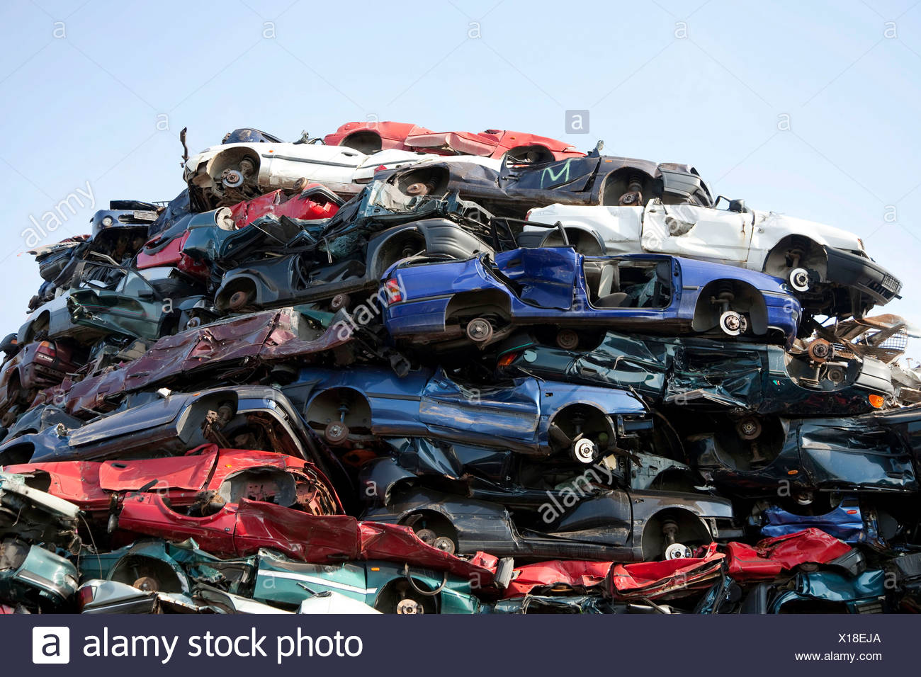 Schrottplatz Autos Schrottplatz Stockfotos und -bilder Kaufen - Alamy