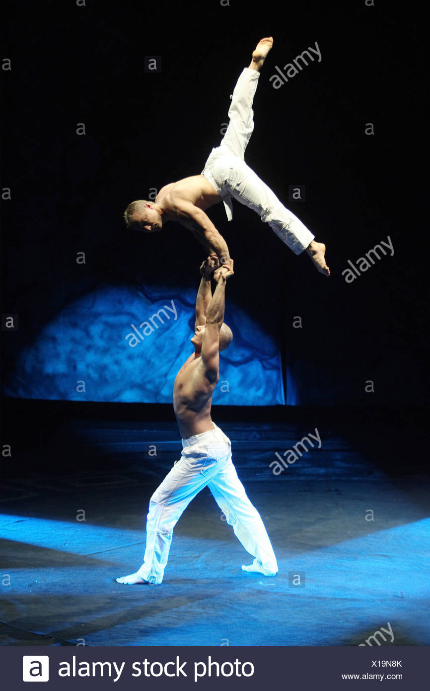 Artist Two Circus Stockfotos und -bilder Kaufen - Alamy