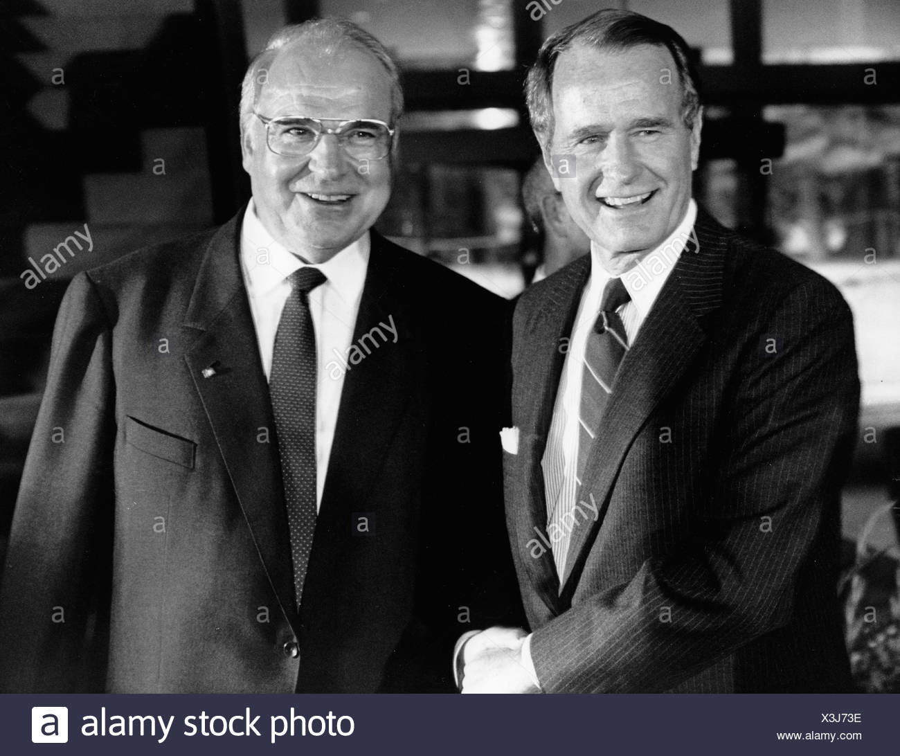 Helmut Kohl And George Bush Stockfotos & Helmut Kohl And George Bush ...