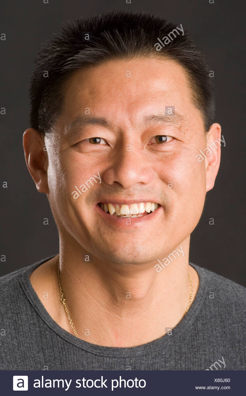 Portrait Middle Aged Chinese Man Stockfotos und -bilder Kaufen - Alamy