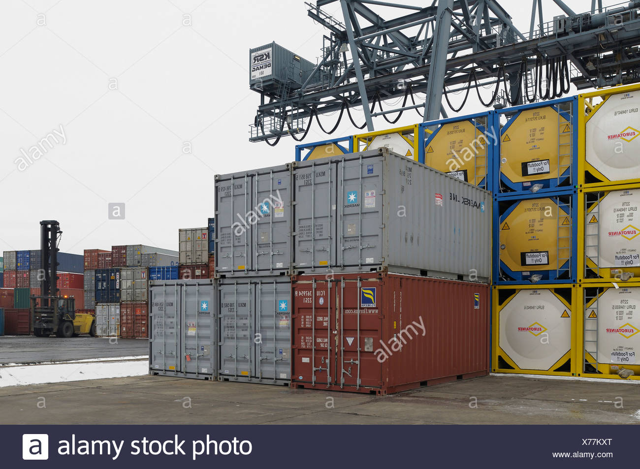 Container Handling Portalkran Stockfotos und -bilder Kaufen - Alamy