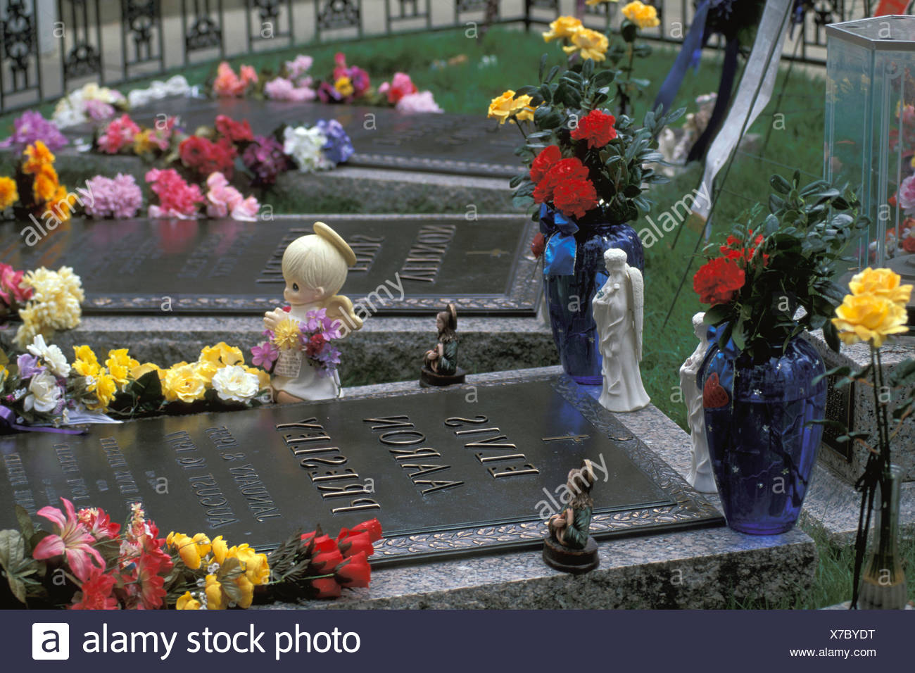 Elvis Friedhof Stockfotos und -bilder Kaufen - Alamy