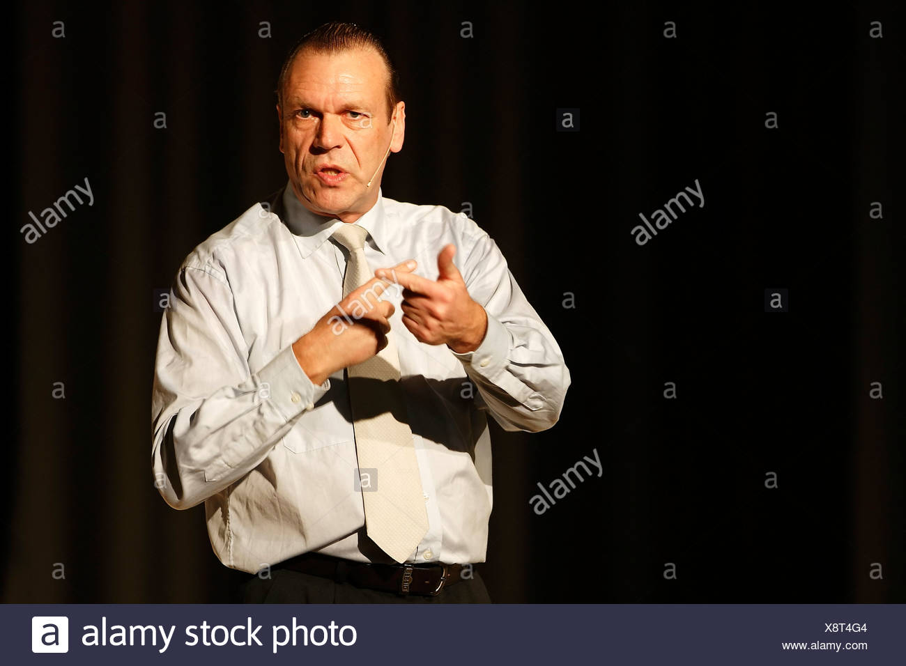 Kabarett und Varieté Stockfotos und -bilder Kaufen - Alamy