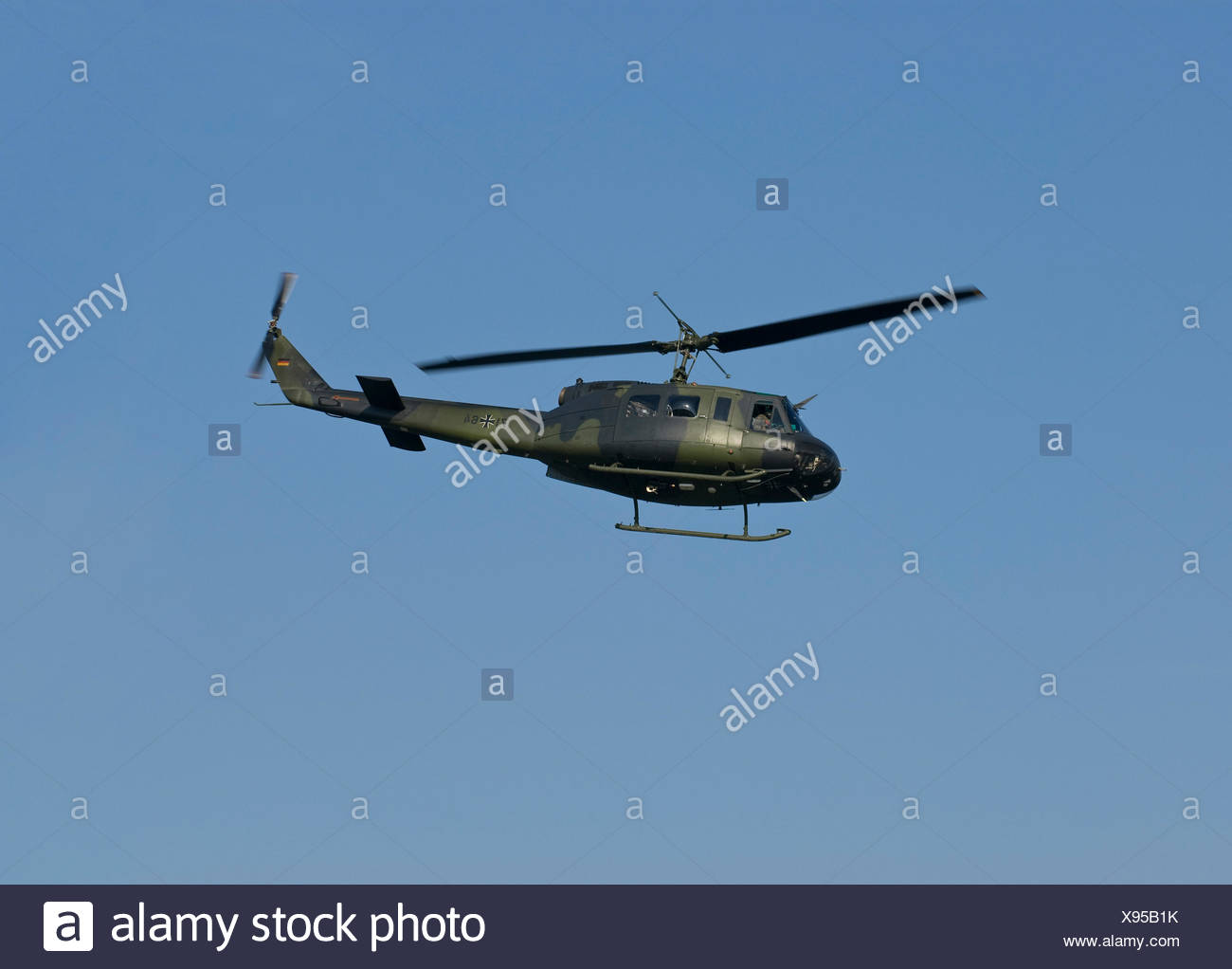 Bundeswehr, Bundeswehr, Bell UH - 1D HUEY Hubschrauber im Flug ...
