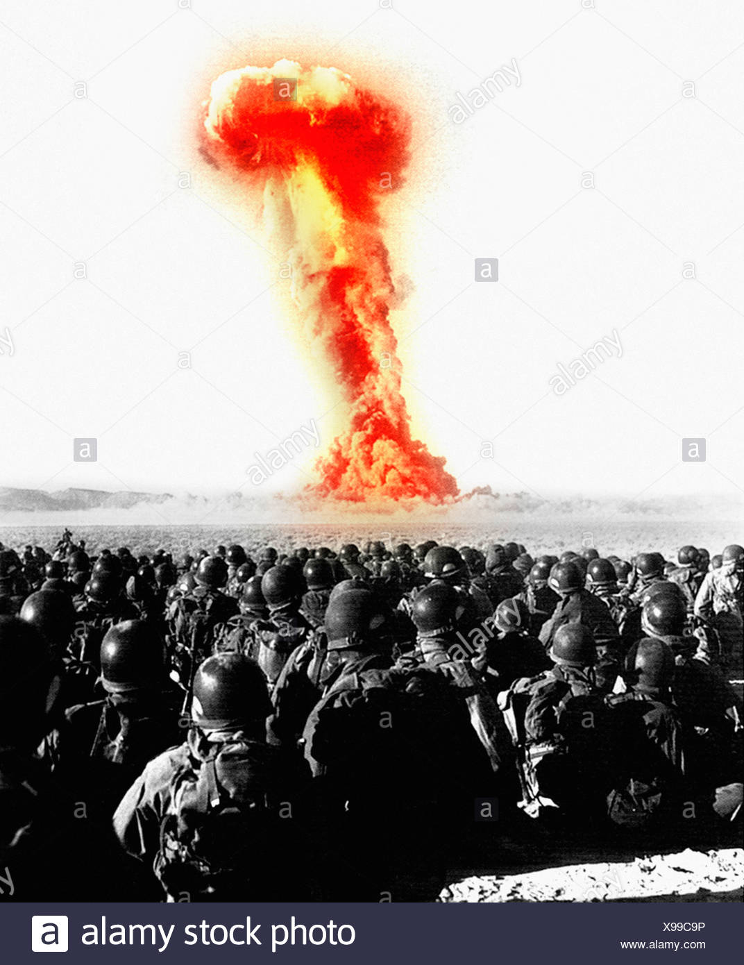Atom Bomb Explosion Stockfotos und -bilder Kaufen - Alamy