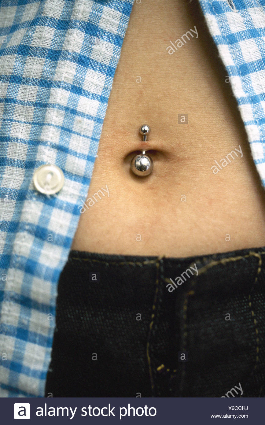 Belly Piercing Stockfotos und -bilder Kaufen - Seite 2 - Alamy