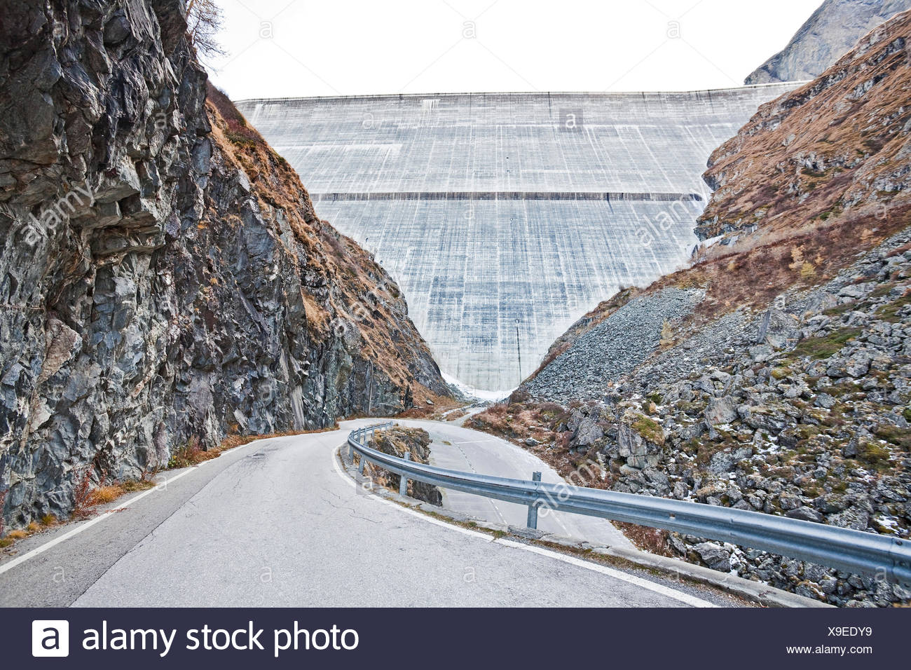 Staumauer Schweiz Stockfotos und -bilder Kaufen - Alamy