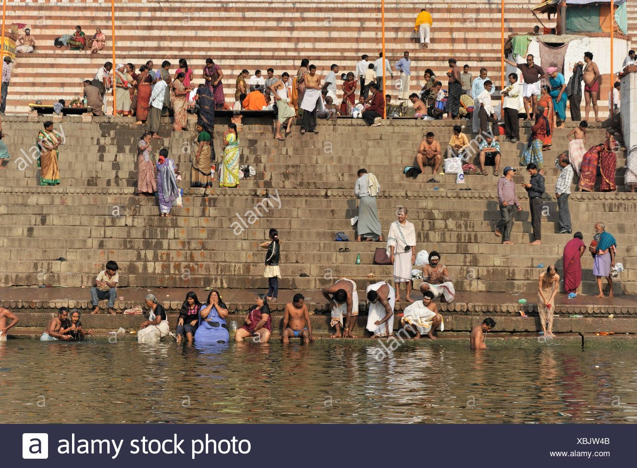 Hindu Ritual Washing Stockfotos und -bilder Kaufen - Alamy