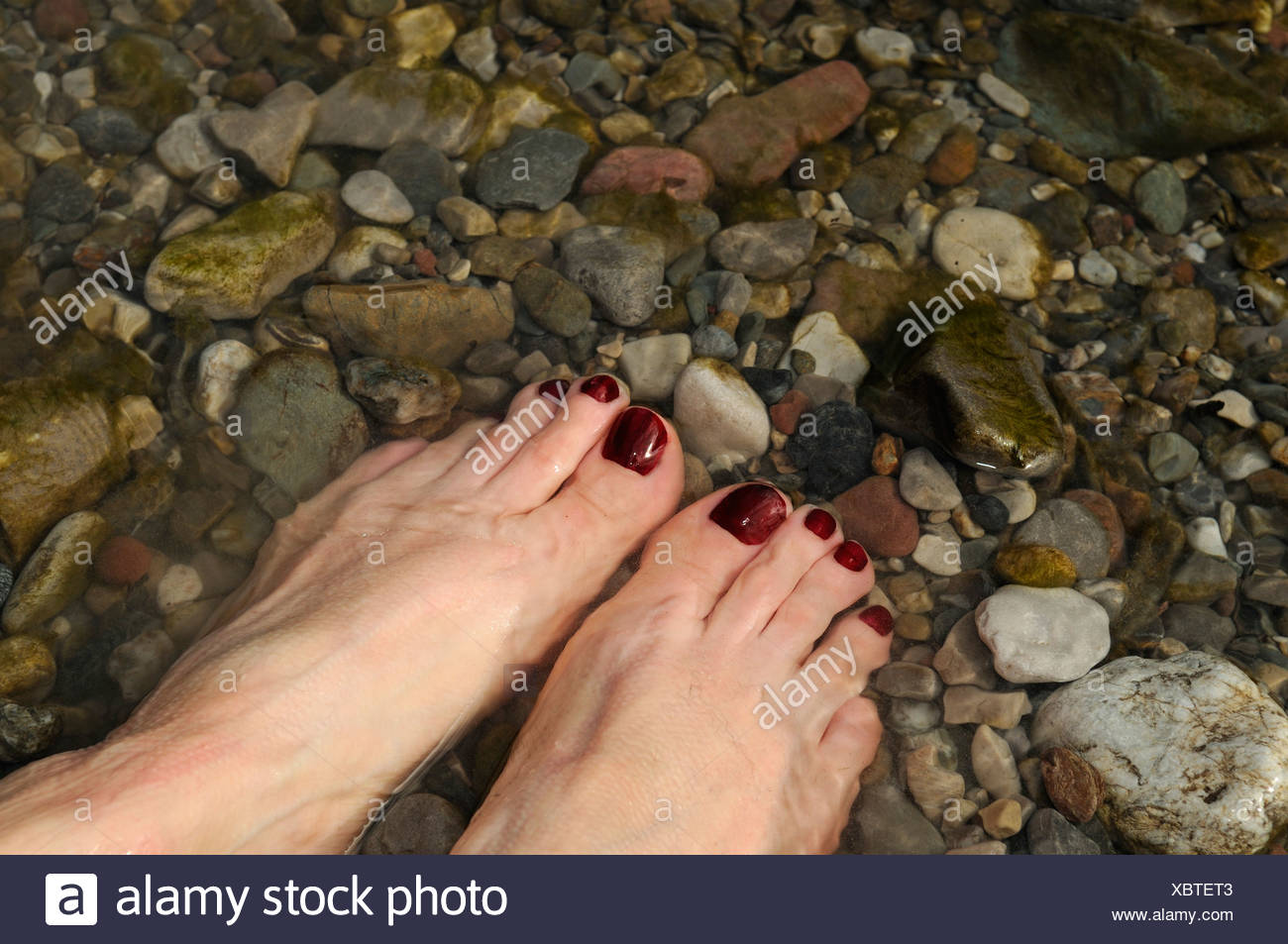 Lackierte Füße Stockfotos & Lackierte Füße Bilder - Alamy
