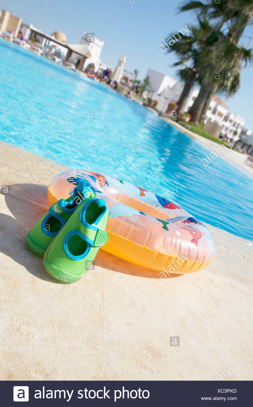 Aufblasbarer Ring Stockfotos und -bilder Kaufen - Alamy