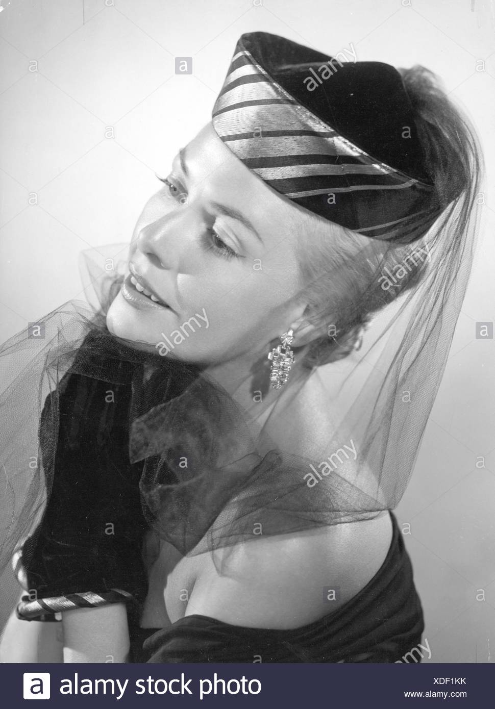 1950 Mode Stockfotos und -bilder Kaufen - Alamy