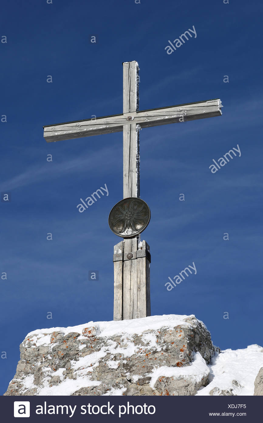 Kreuz Auf Berg Stockfotos und -bilder Kaufen - Alamy