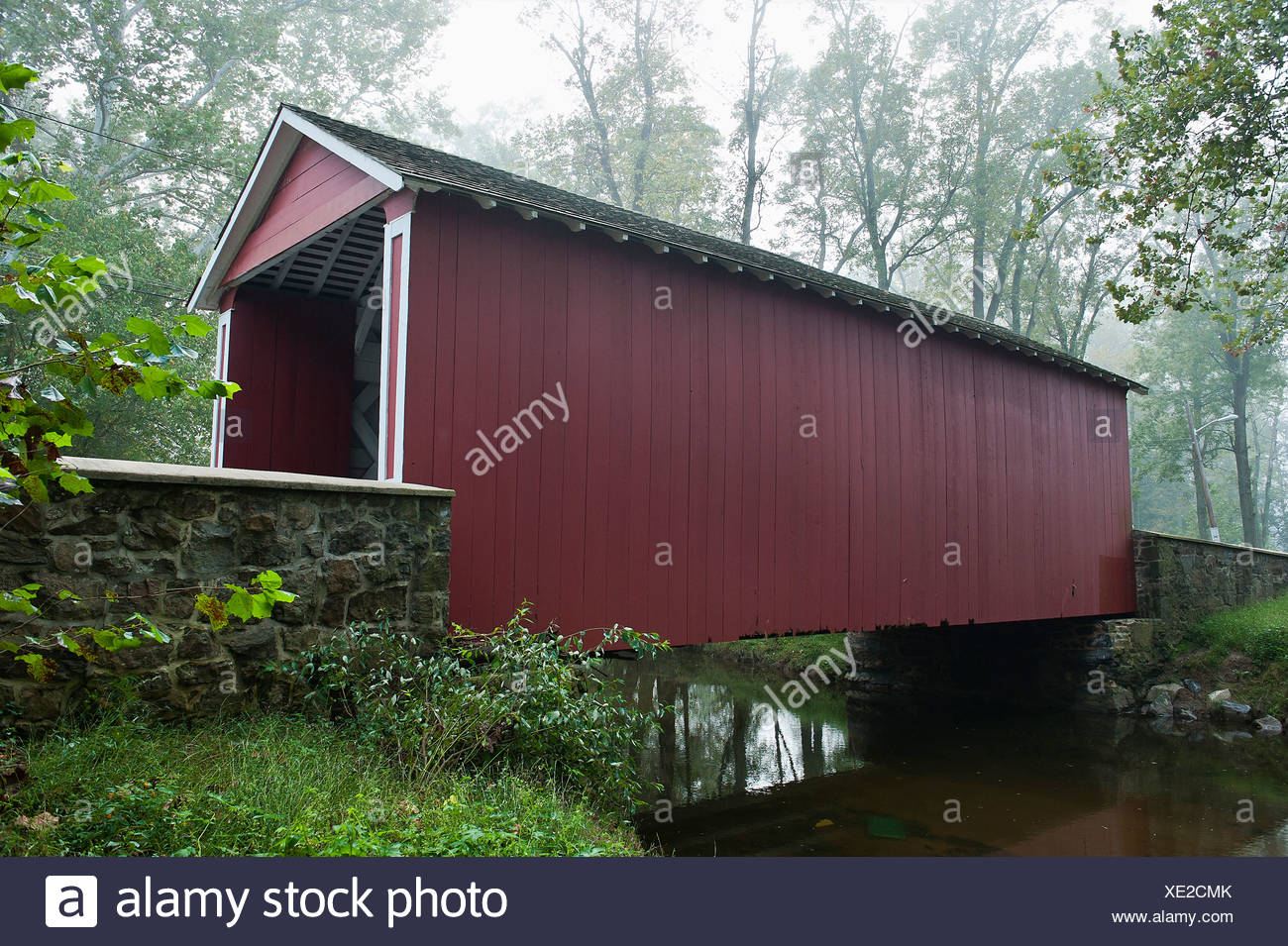 Mill Bridge Covered Bridge Stockfotos & Mill Bridge Covered Bridge ...