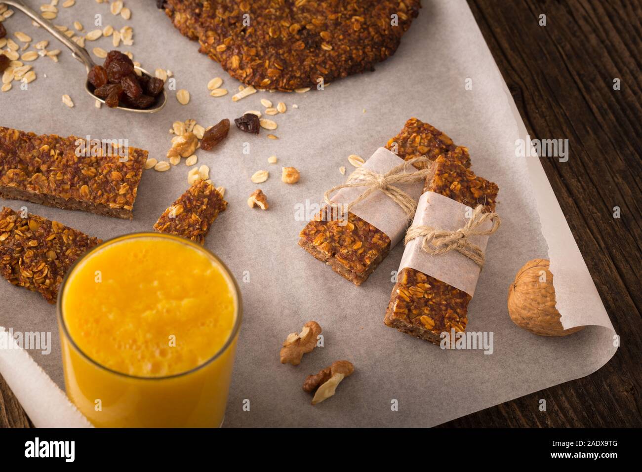 Las Barras De Cereales Con Pasas Y Nueces Nutrición Saludable Vegana