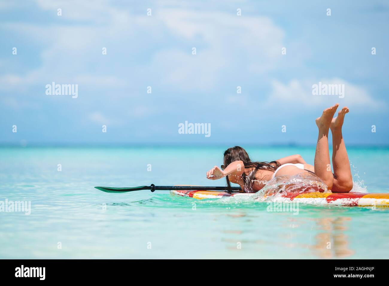 Mujeres En Bikini Detrad Fotografías E Imágenes De Alta Resolución