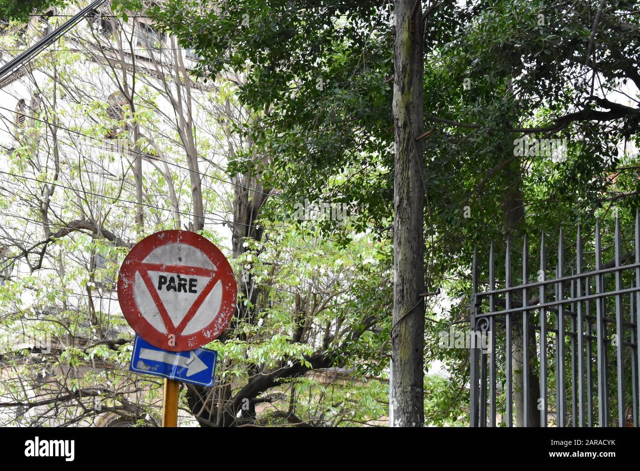 Signo pare fotografías e imágenes de alta resolución - Alamy
