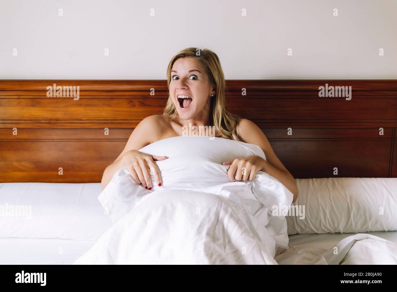Mujer Sin Ropa Fotografías E Imágenes De Alta Resolución Página 4 Alamy