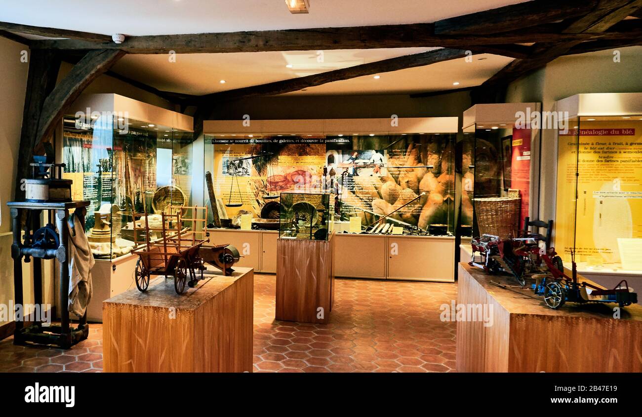 Francia , Borgoña-Franco-Condado, Verdun Sur le Doubs pueblo , Francia ...