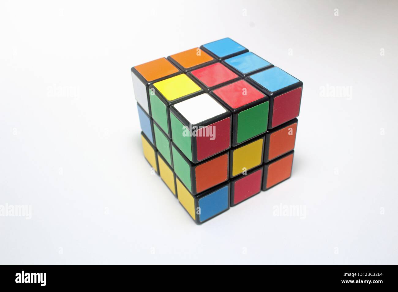 Cubo de Rubik Puzzle clásico de cubo de Rubik de 3x3x3 multicolor ... Cubo de Rubik Puzzle clásico de cubo de Rubik de 3x3x3 multicolor ...