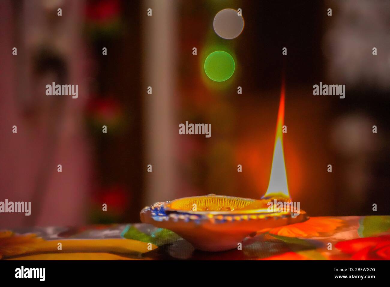 Uno De Los Festivales Más Populares Del Hinduismo Diwali Simboliza Lo