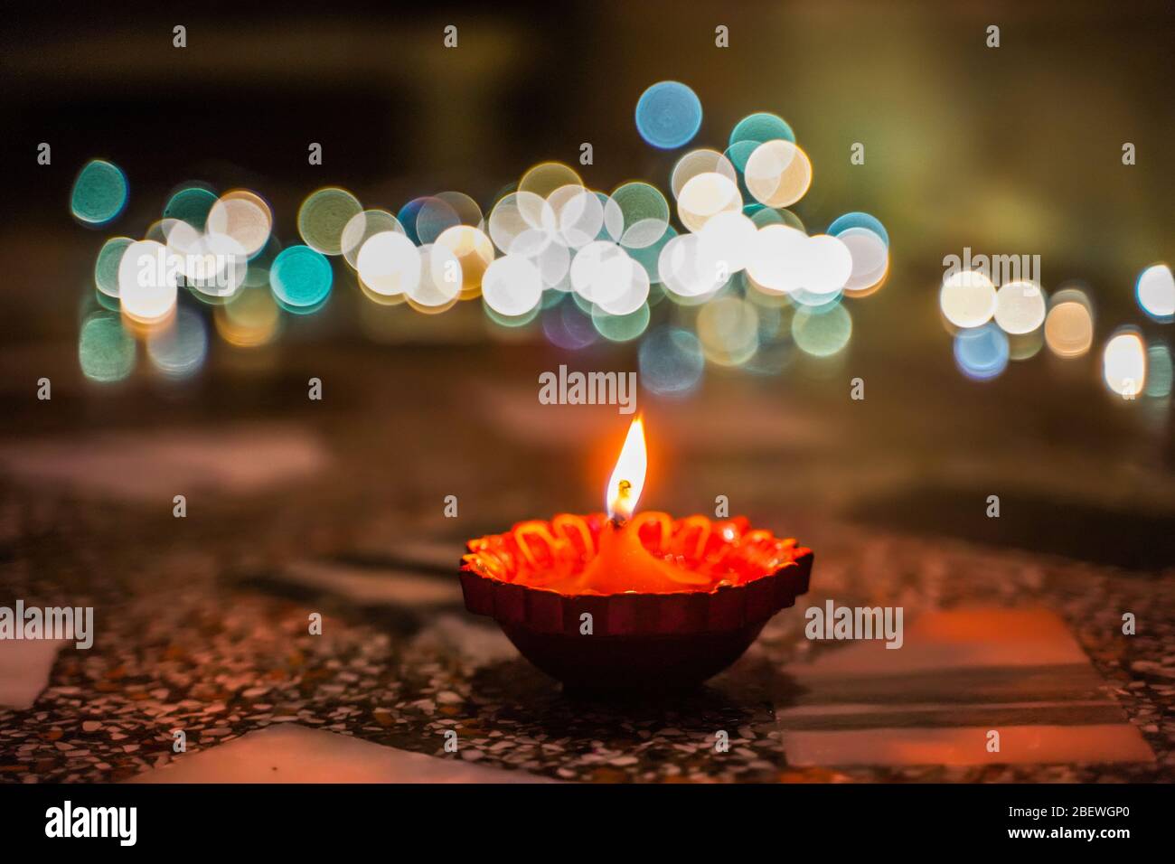 Uno De Los Festivales Más Populares Del Hinduismo Diwali Simboliza Lo