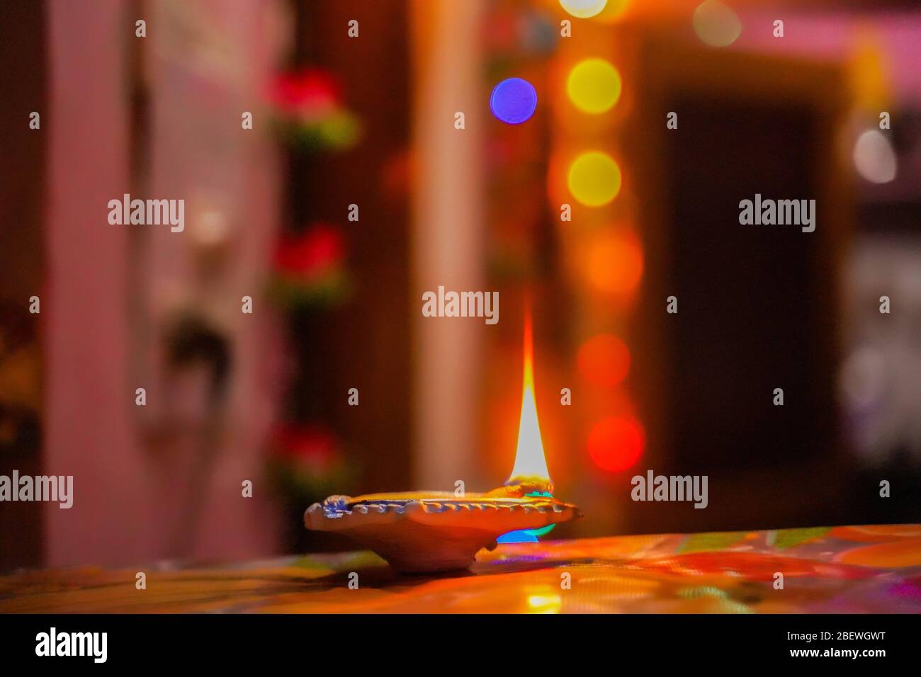 Uno De Los Festivales Más Populares Del Hinduismo Diwali Simboliza Lo