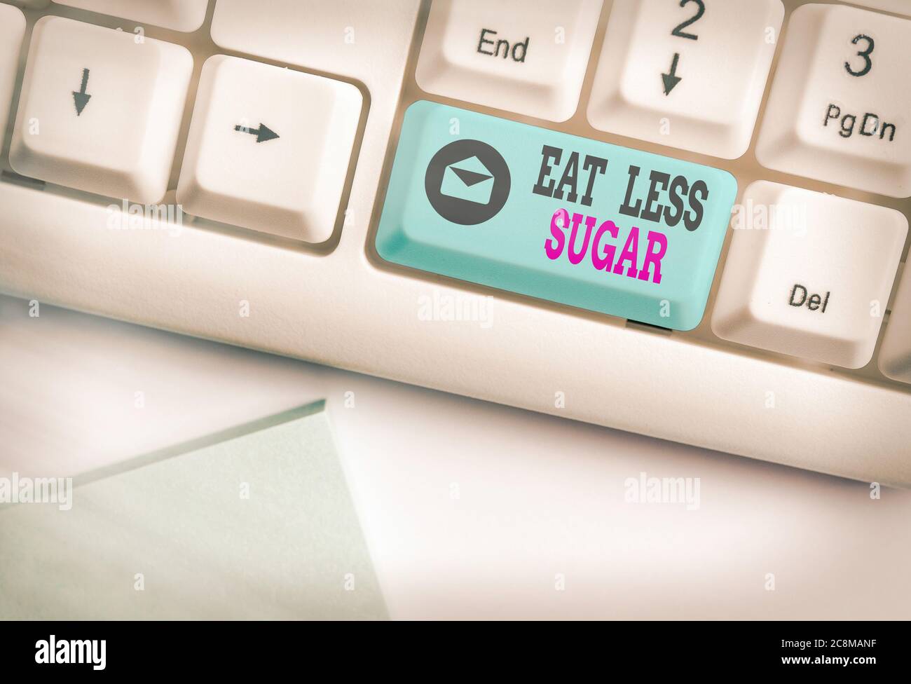 Escritura conceptual de manos mostrando comer menos azúcar. Concepto ...