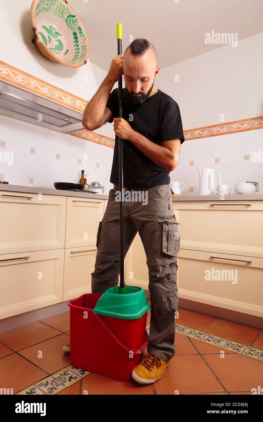 Persona autosuficiente fotografías e imágenes de alta resolución - Alamy