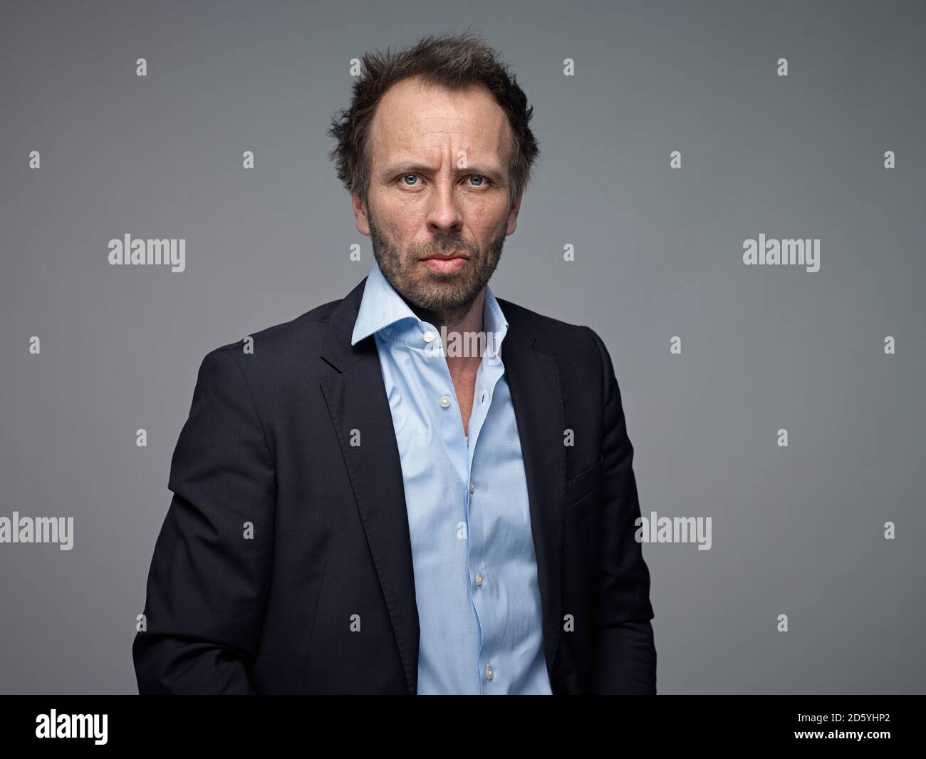 Retrato De Hombre Enojado Fotografías E Imágenes De Alta Resolución Alamy