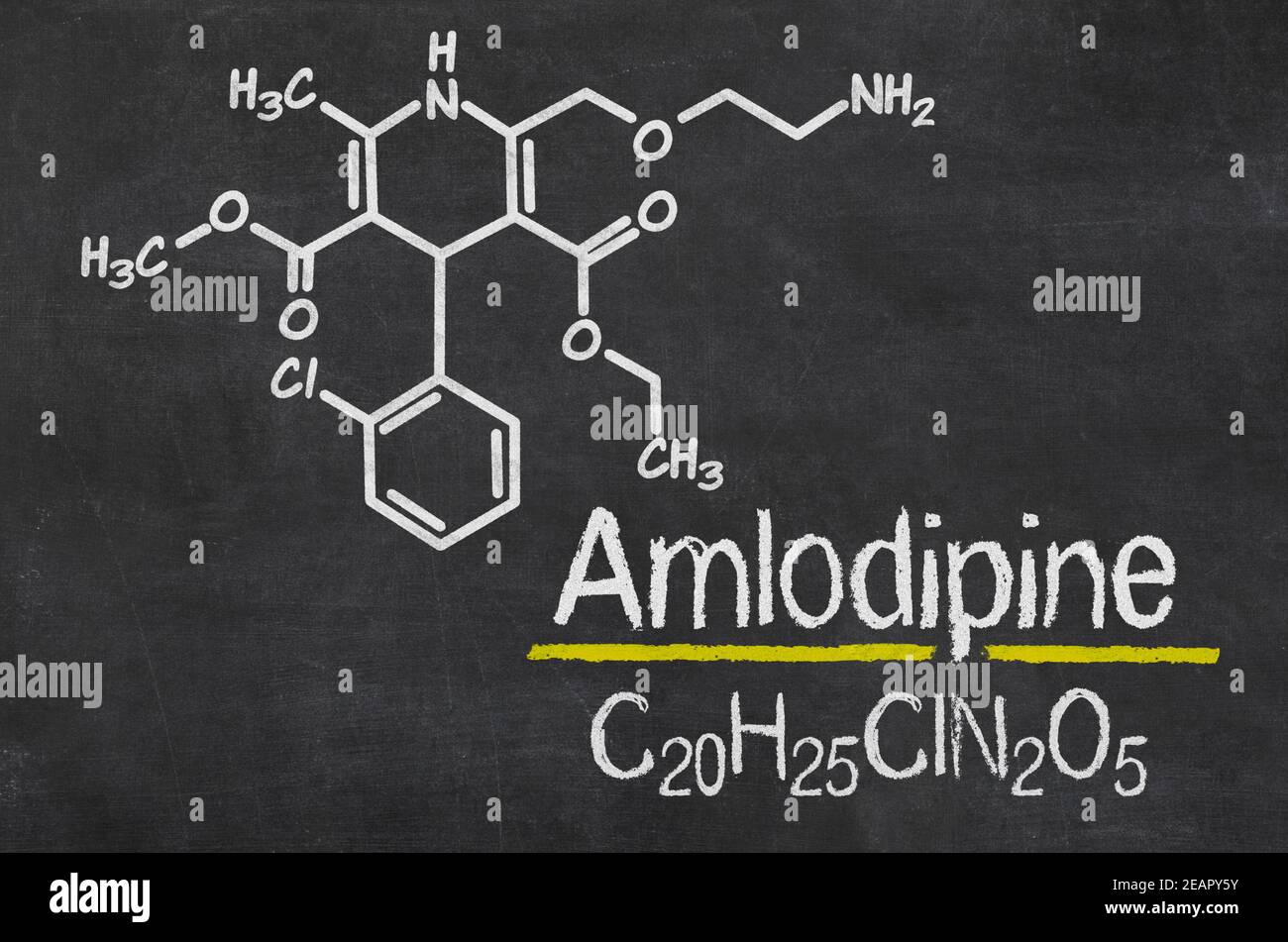 Pizarra Con La Fórmula Química De Amlodipina Fotografía De Stock Alamy